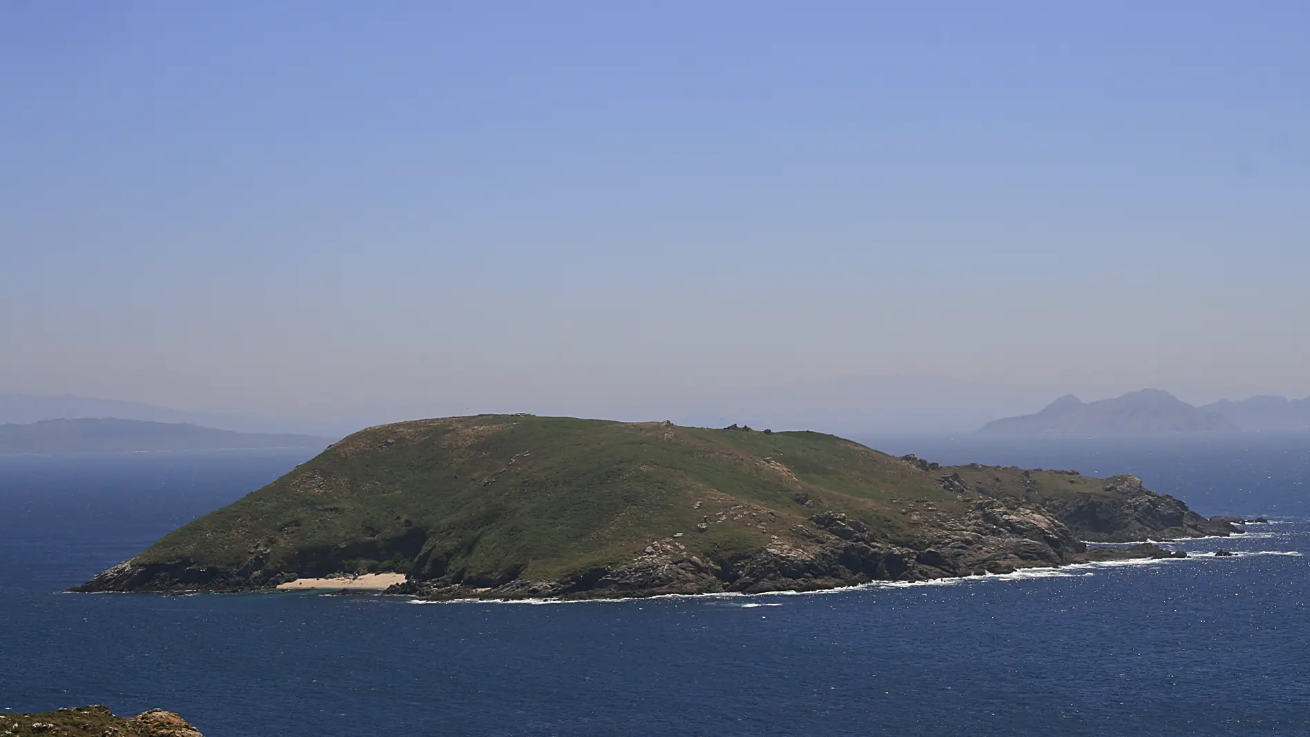 Donde está, que ver y hacer en la Isla de Onza - Visita Isla de Ons